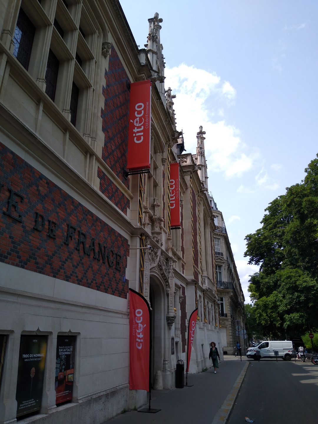 Collège Georges Pompidou - 121 avenue Charles de Gaulle, 91230 Montgeron Tél.:01.69.42.32.85